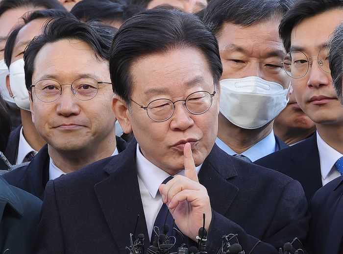 [데일리안 오늘뉴스 종합] 이재명 백현동 의혹 조사 하루 앞으로…검찰 질문지 250쪽 준비 조국이 유죄면 나는 무죄
