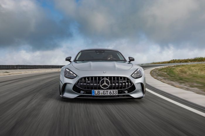 '포르쉐 911 라이벌' 벤츠 AMG GT, 2세대엔 가족이 탄다