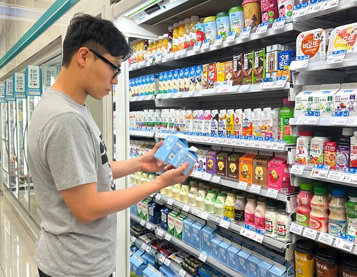 “고물가에 매출 6배↑” GS25 ‘PB 흰 우유’, 소용량 라인업까지 확대