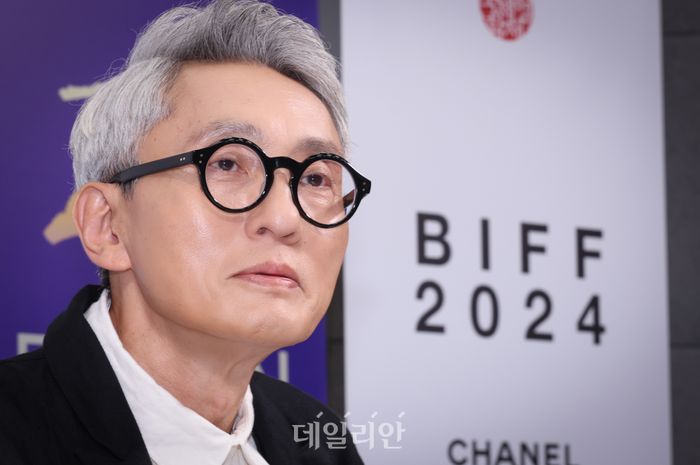 질문 듣는 마츠시게 유타카 감독[29th BIFF]