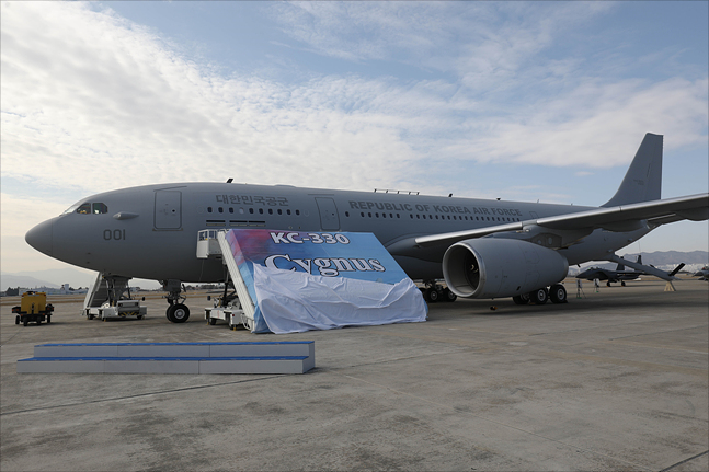 공군 '공중급유기 KC-330 시그너스 전력화 행사'