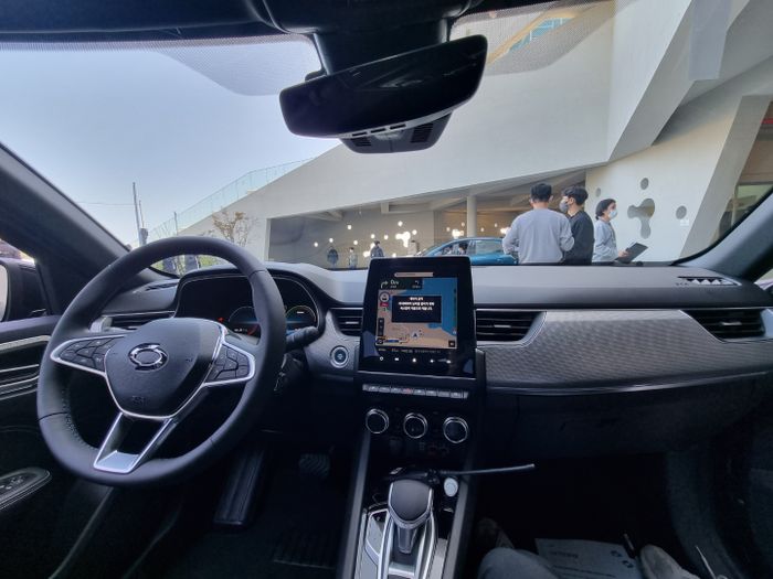 [시승기] "이 속도에서 엔진 패싱?"… 오지랖도 넓다, 'XM3 하이브리드'