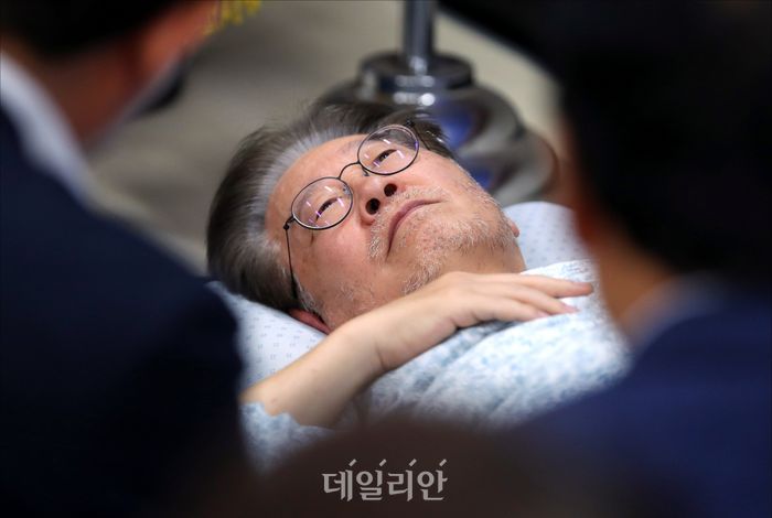 이재명 대장동 첫 재판, 10월 6일로 연기