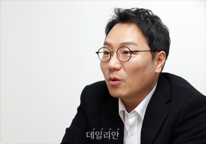 '동갑내기' 김일호 깜짝 격려한 한동훈…첫번째 선거사무소 방문은 '강서병'
